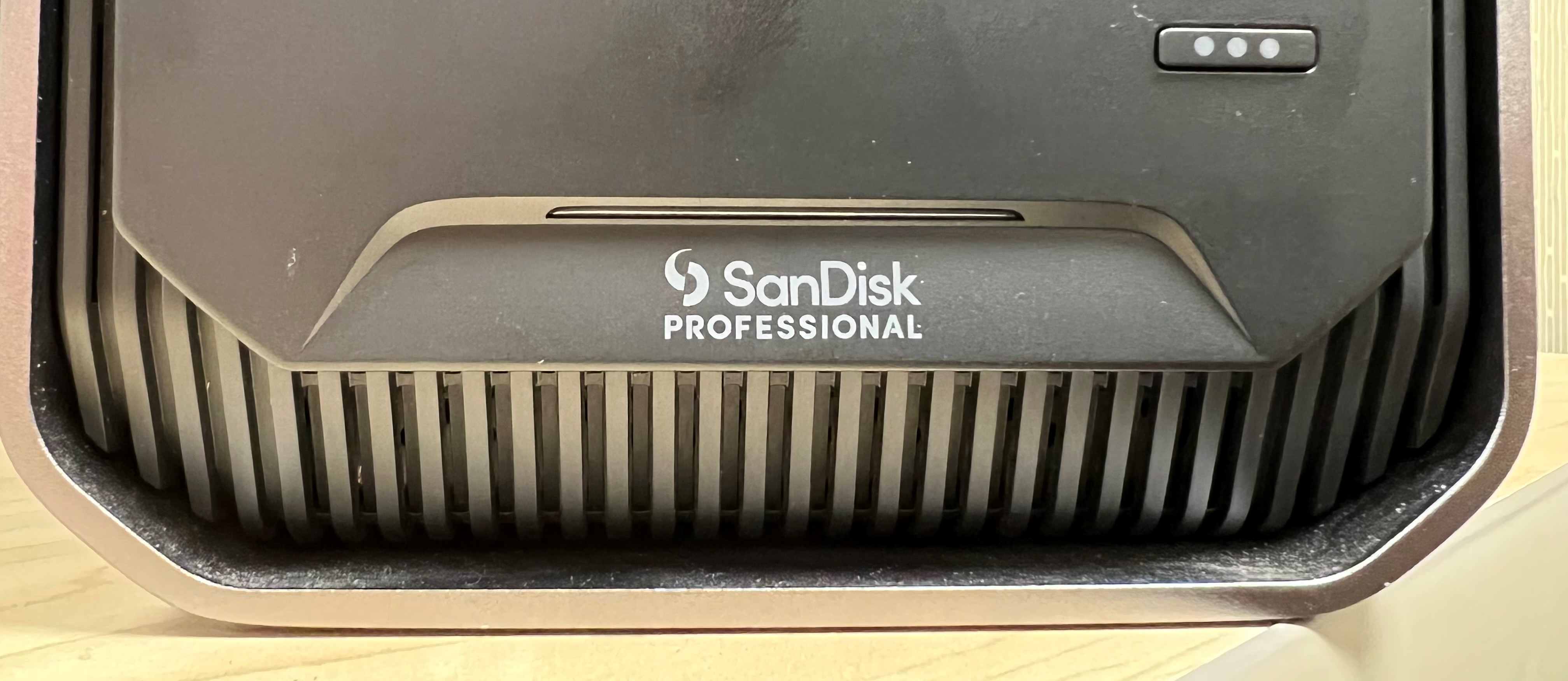 PRO-DOCK 4 LED Behavior